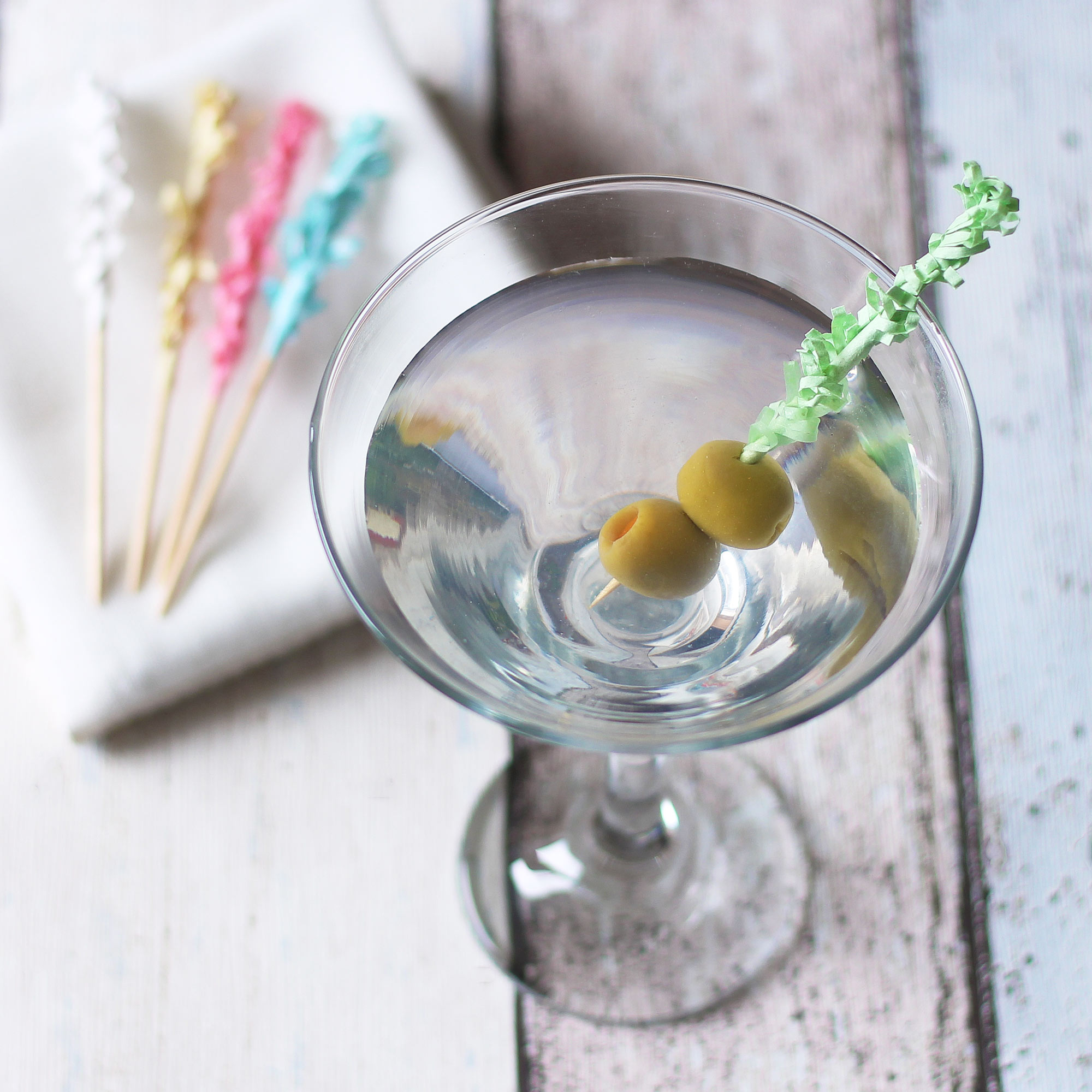 Decorative Paper Frill Cocktail Picks